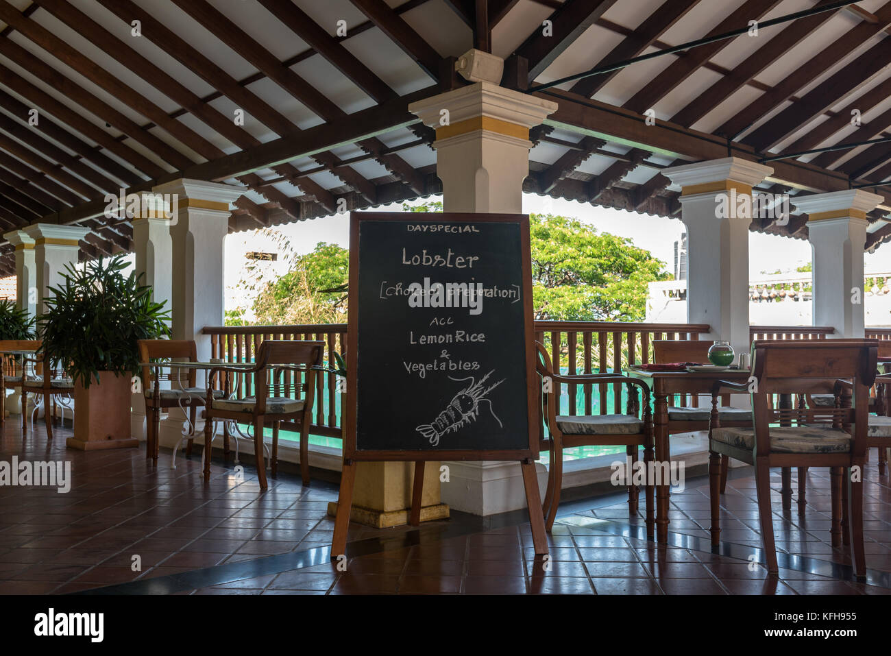 French restaurant interior design hi-res stock photography and images ...