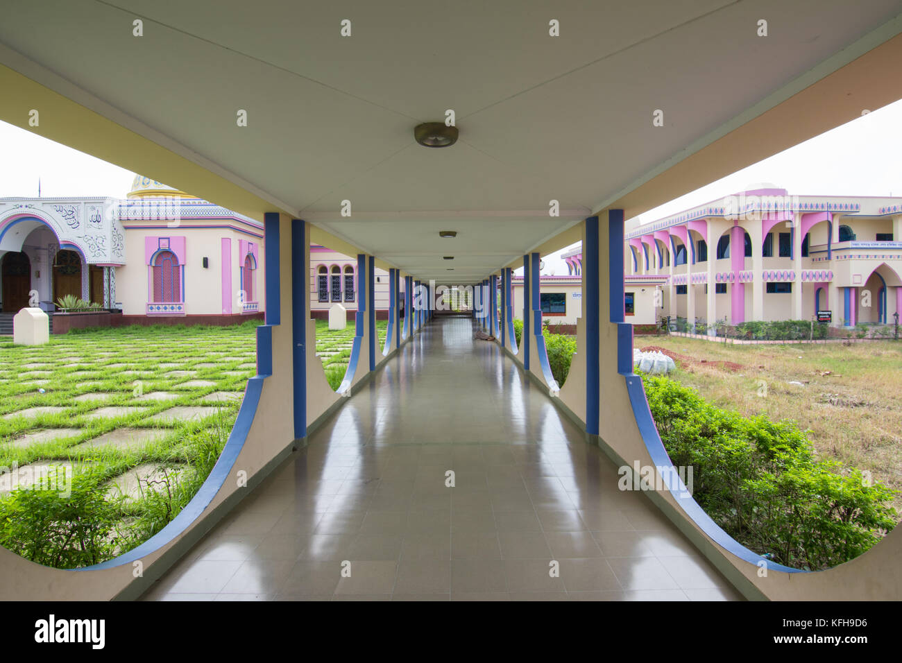 Beautiful and largest Mosque known as Guthia Mosque of Barisal in ...