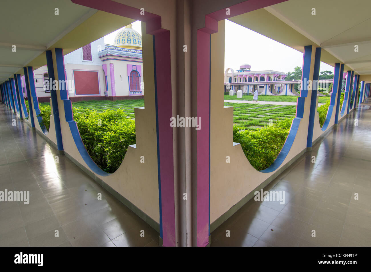 Beautiful and largest Mosque known as Guthia Mosque of Barisal in ...