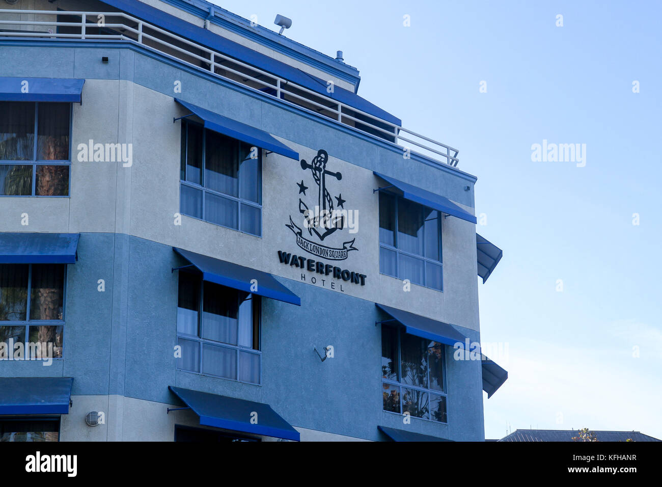 Oakland waterfront hotel hi-res stock photography and images - Alamy