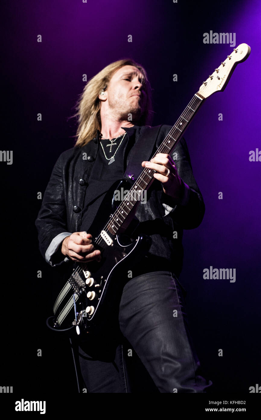 Kenny Wayne Shepherd live in London Stock Photo - Alamy
