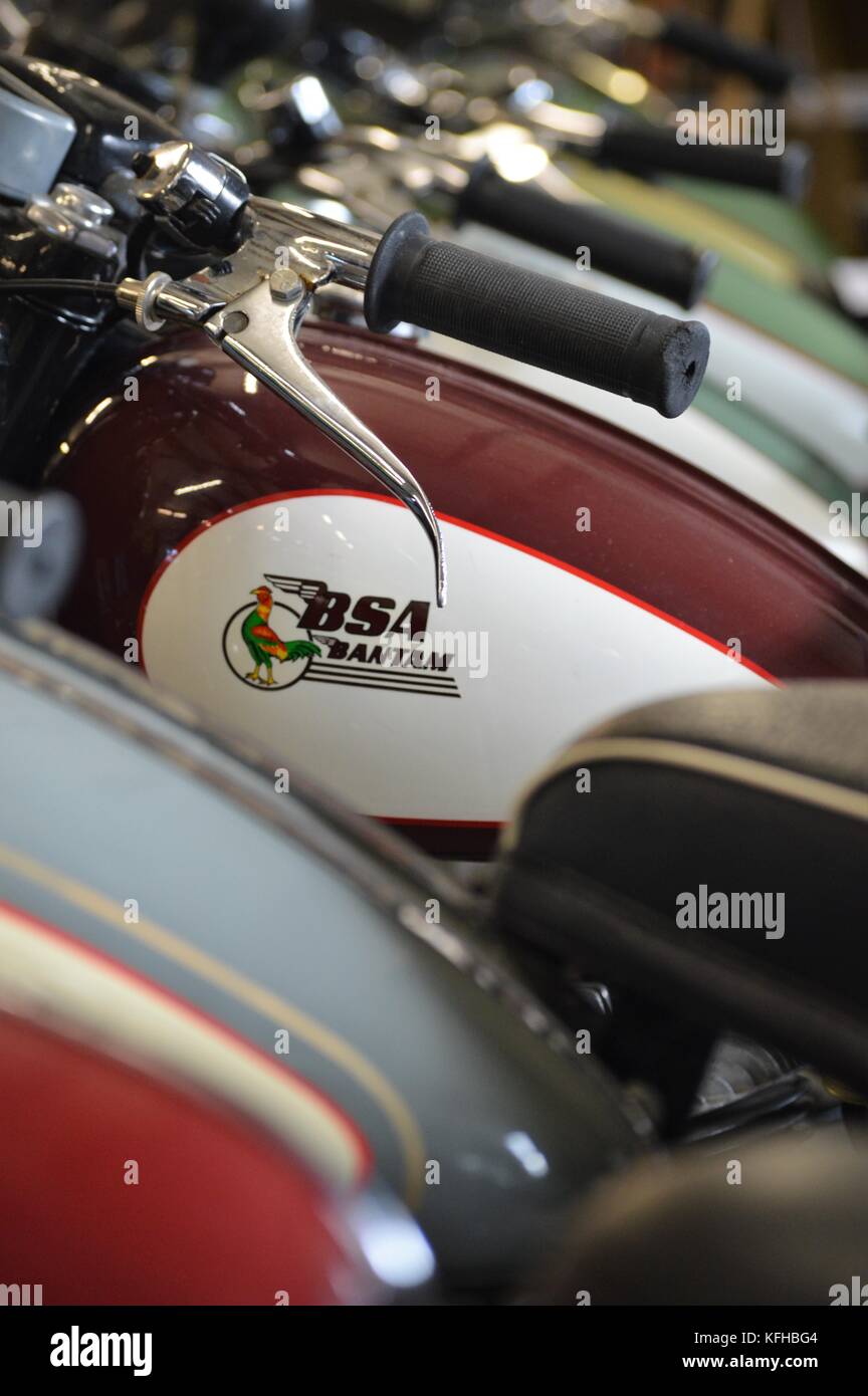 Bsa motorcycle tank hi-res stock photography and images - Alamy