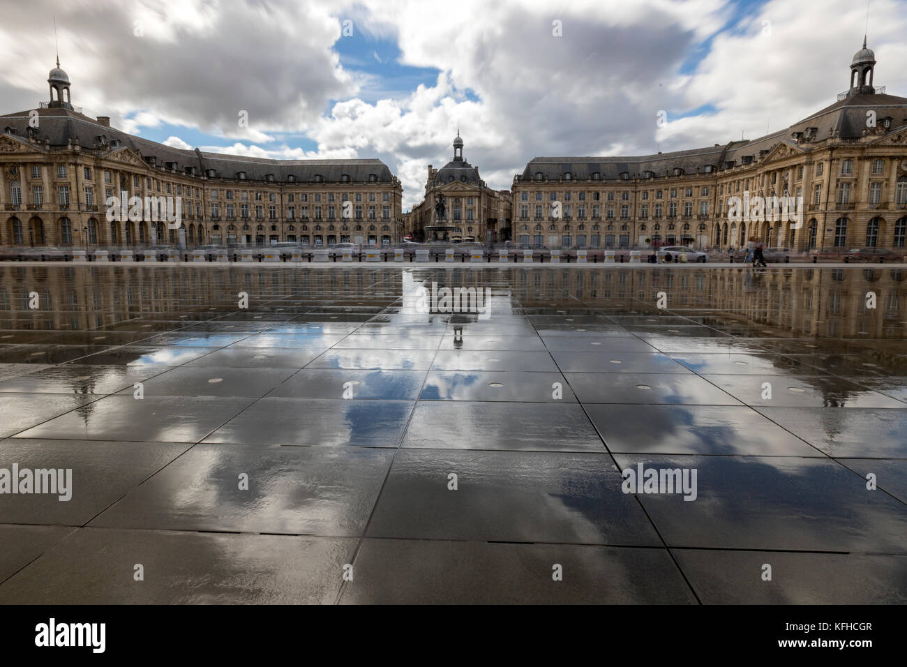 The Worlds Largest Reflecting Pool High Resolution Stock Photography ...