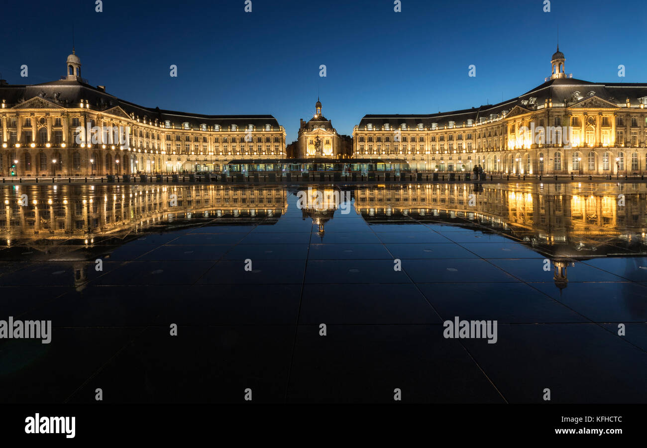 Water Mirror, Le Miroir d'eau, the world's largest reflecting pool at ...