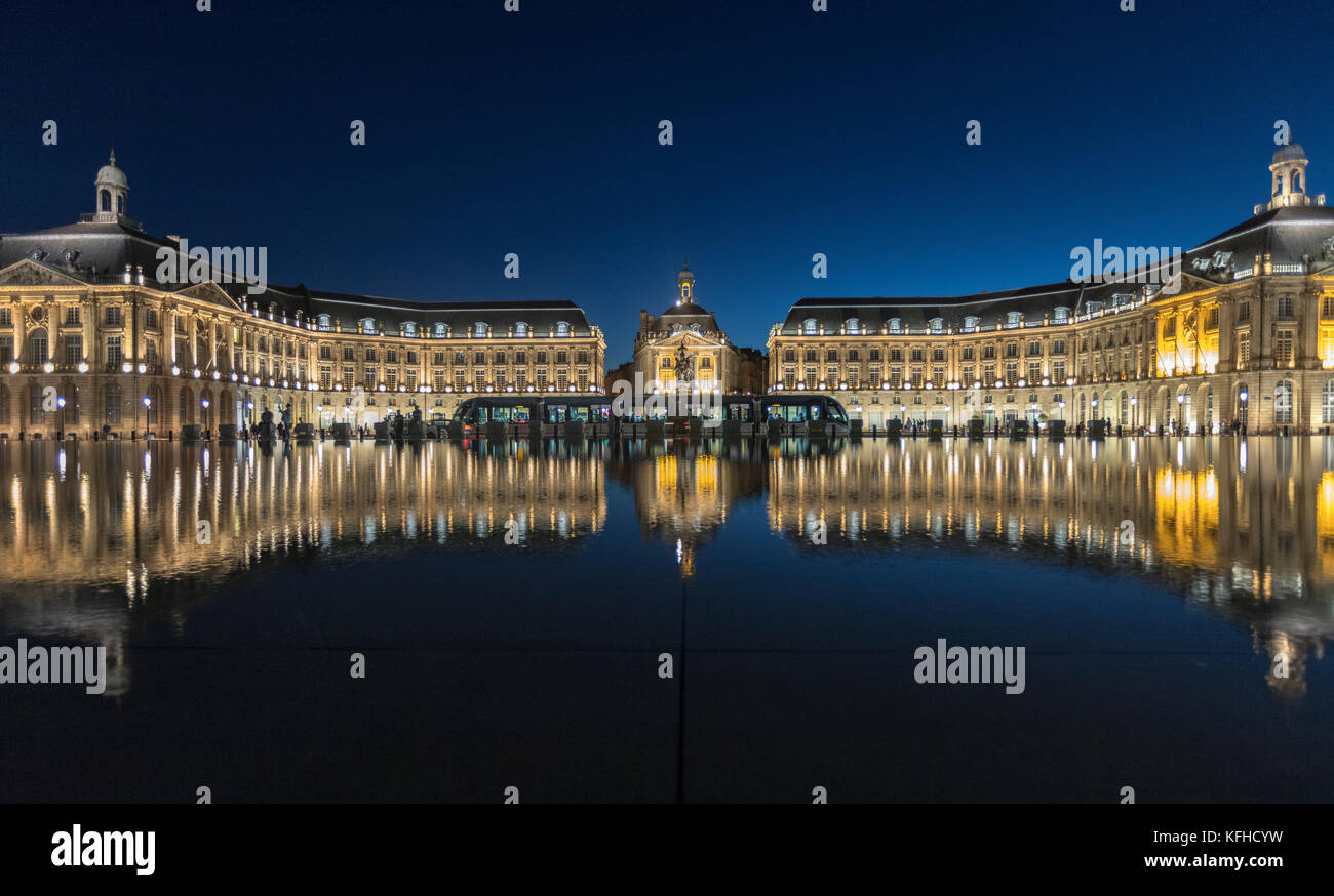 Water Mirror, Le Miroir d'eau, the world's largest reflecting pool at ...