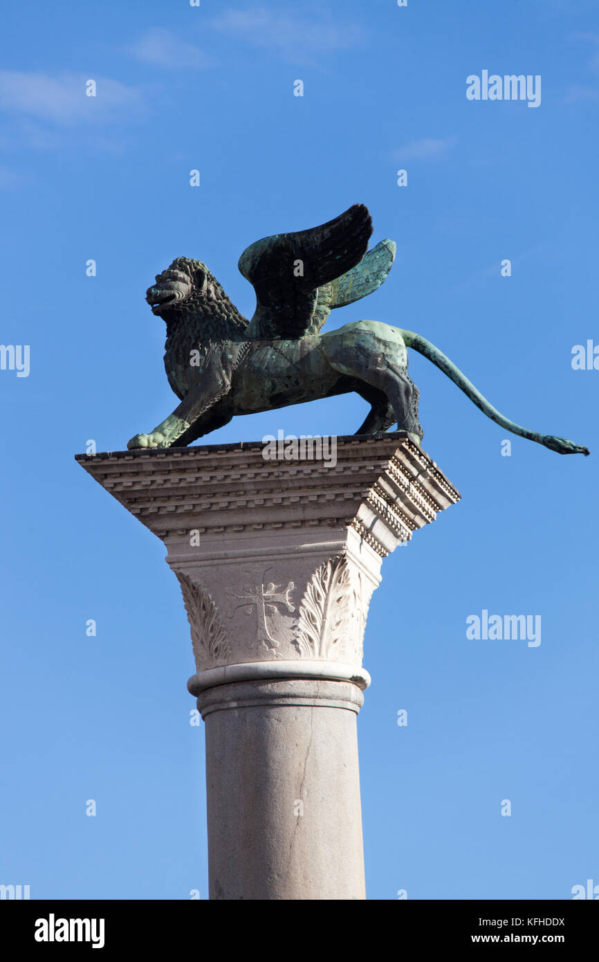 Venetian column with the lion of st mark on top hi-res stock ...