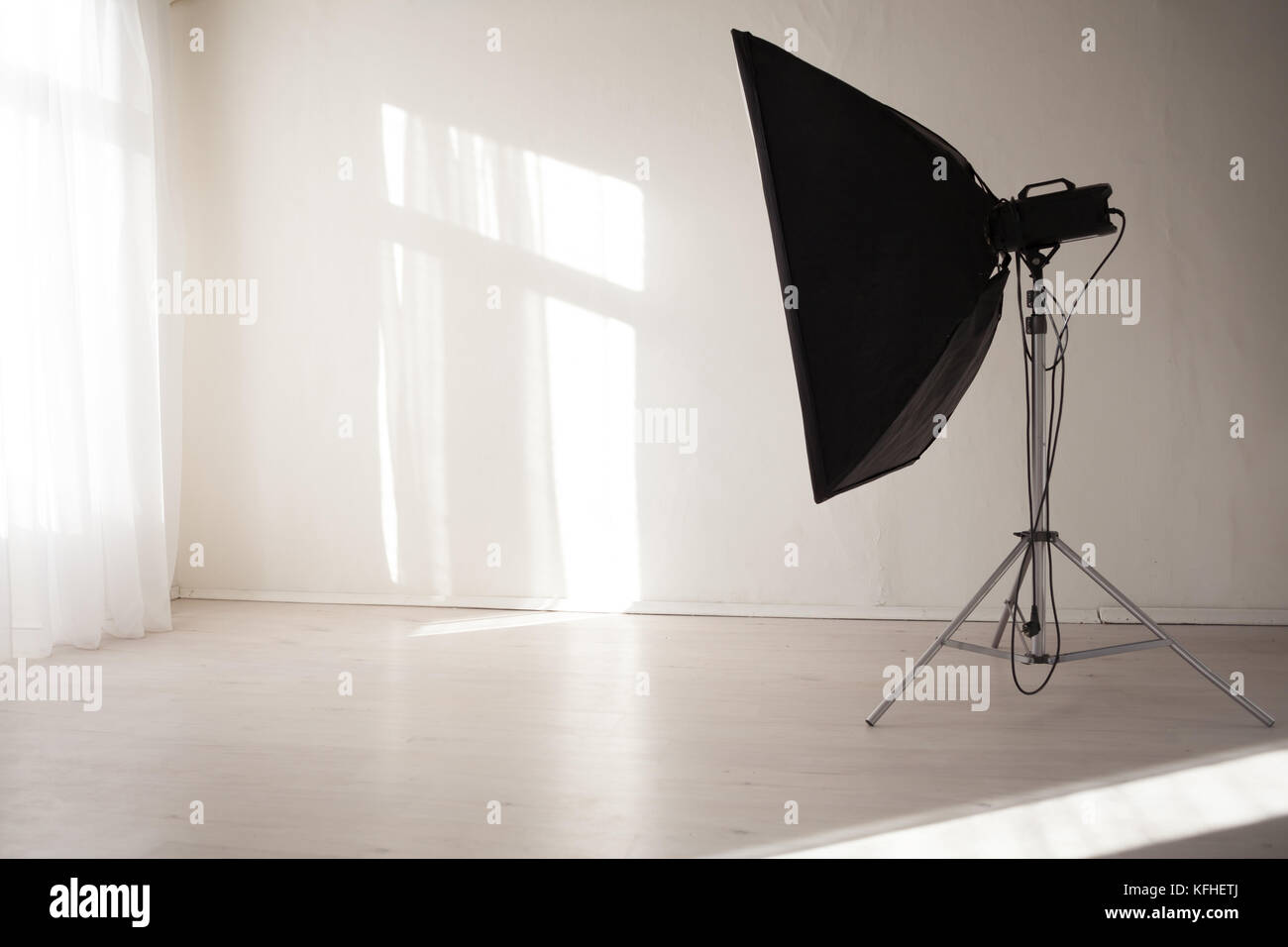 Flash white backgrounds Photo Studio decor Stock Photo - Alamy