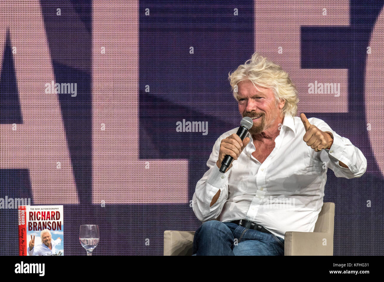 Richard branson speaking High Resolution Stock Photography and Images ...