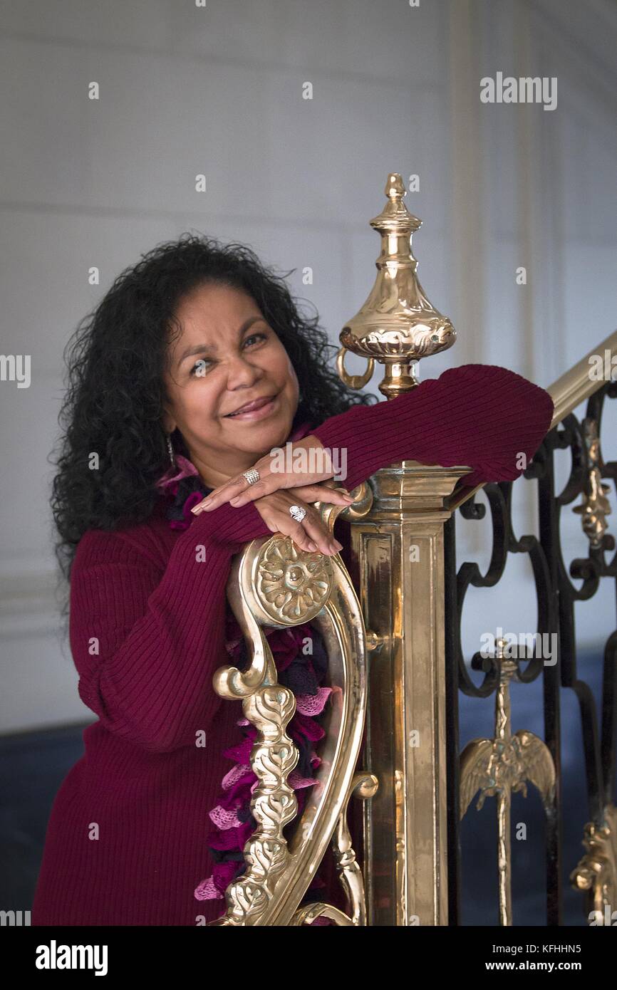 27 de junio del 2017 RETRATOS A CANTANTE CRIOLLA PERUANA EVA AYLLON EN ...