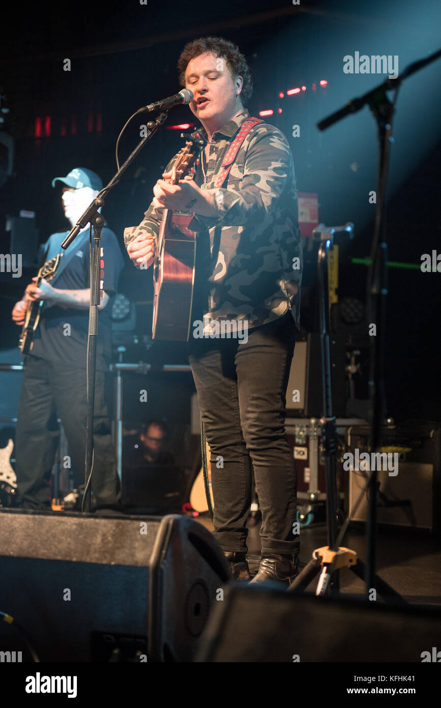 Dublin, Ireland. 28th Oct, 2017. Irish singer and songwriter Mundy ...