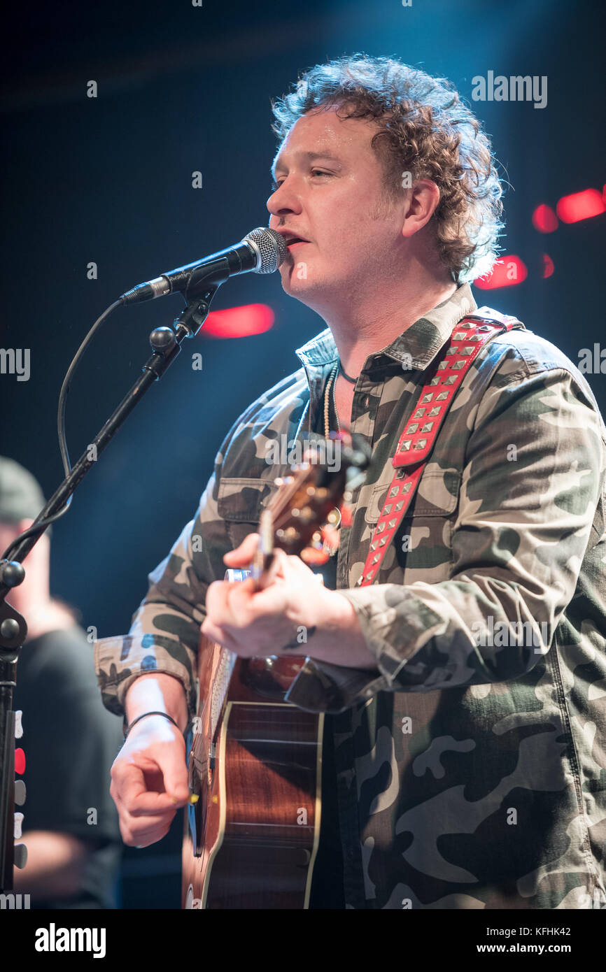Dublin, Ireland. 28th Oct, 2017. Irish singer and songwriter Mundy ...