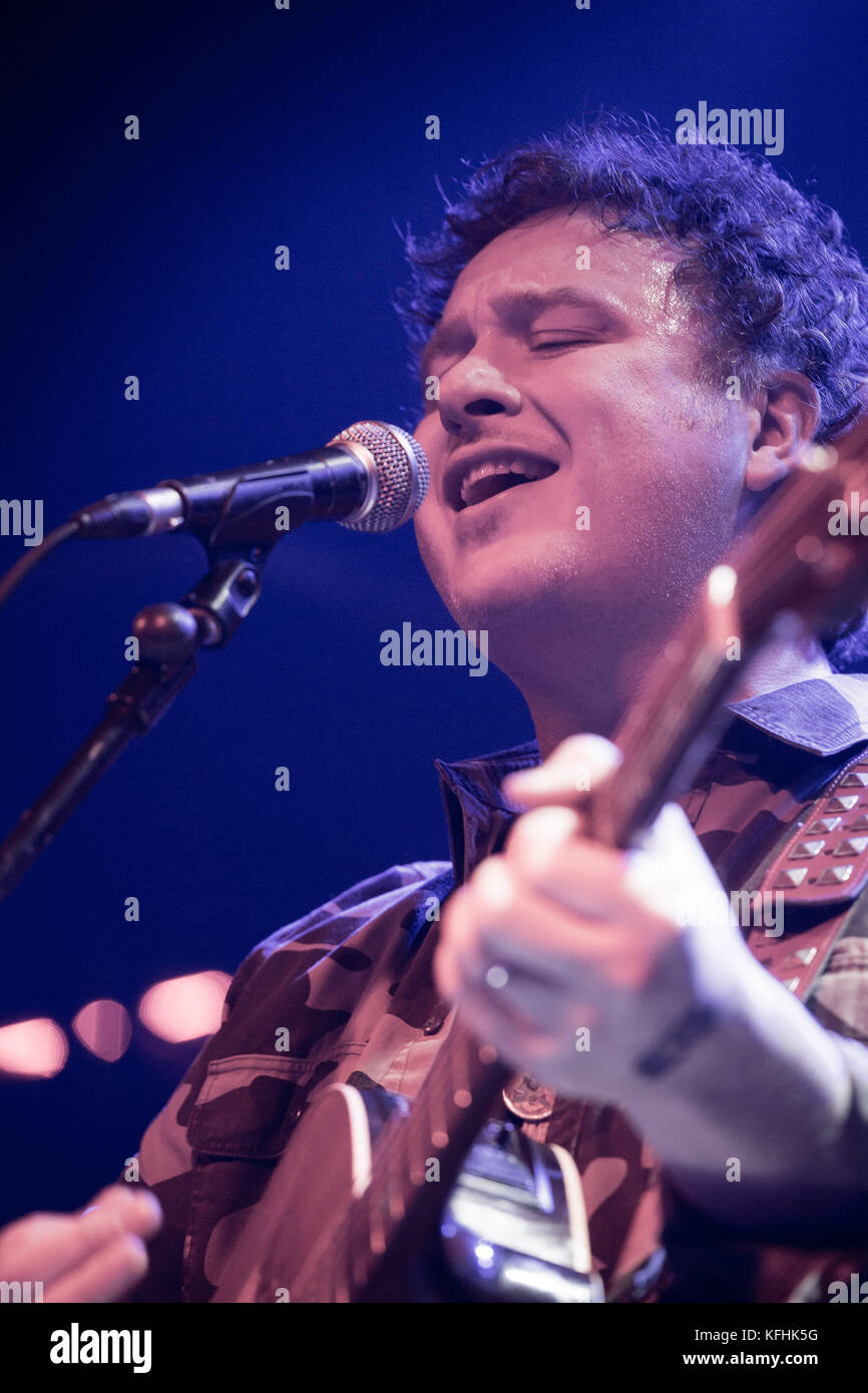 Dublin, Ireland. 28th Oct, 2017. Irish singer and songwriter Mundy ...