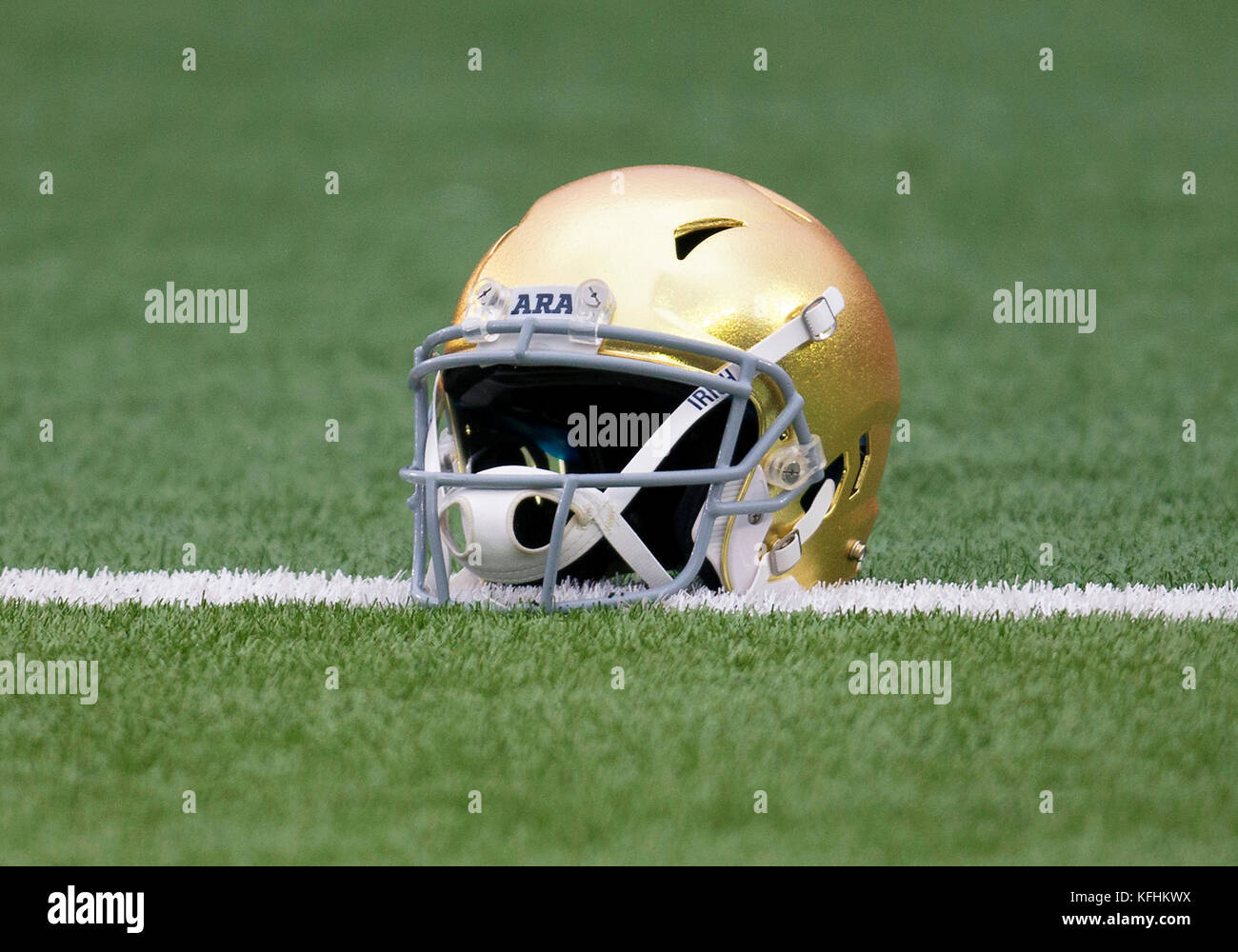 Notre dame football helmet hi-res stock photography and images - Alamy