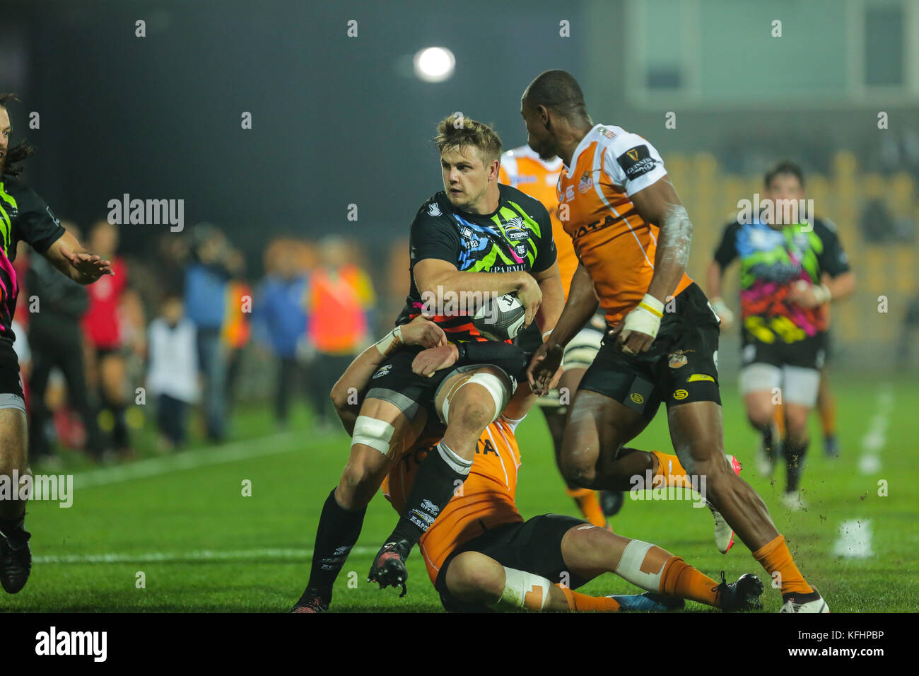 Parma, Italy. 28th October 2017. Zebre's flanker Johan Meyer looks for ...
