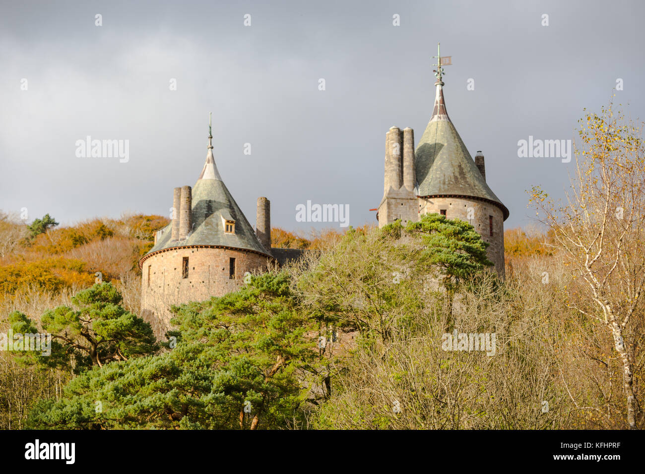 Castell coch autumn hi-res stock photography and images - Alamy
