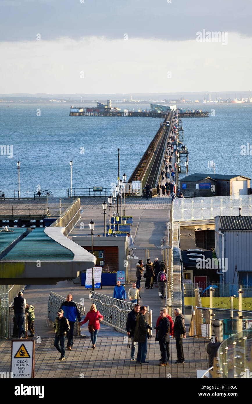 Pier southend on sea thames hi-res stock photography and images - Alamy