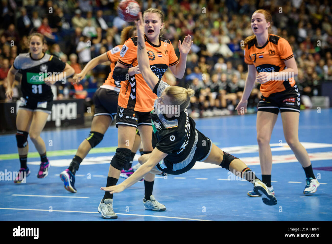 Berlin, Germany. 29th Oct, 2017. The German handball national player ...