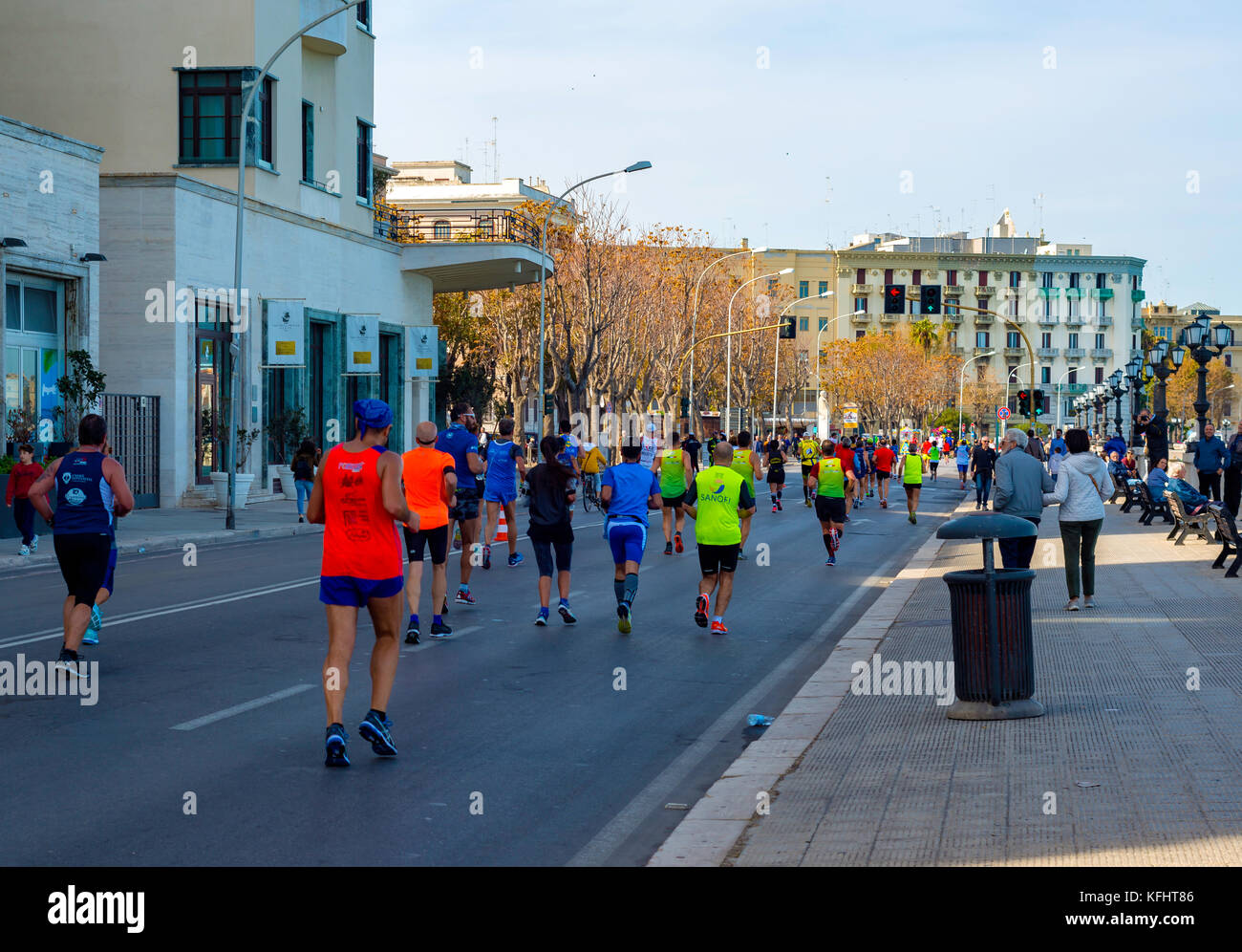 Bari, Italy. 29th October, 2017. athletes participating in the marathon ...