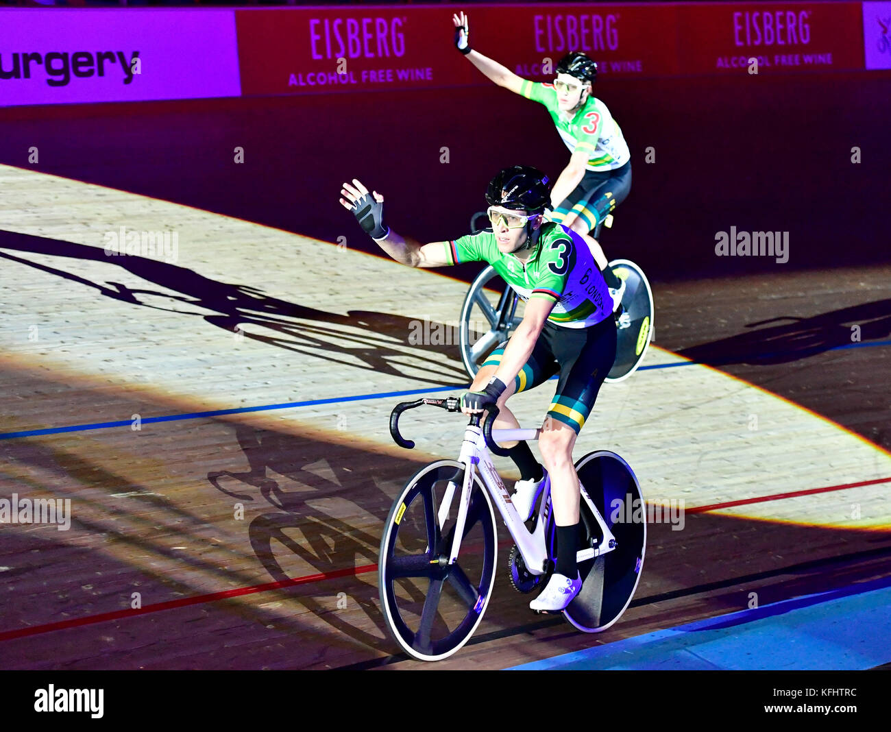 London, UK. 29th Oct, 2017. Cameron Meyer / Callum Scotson (AUS) wave ...