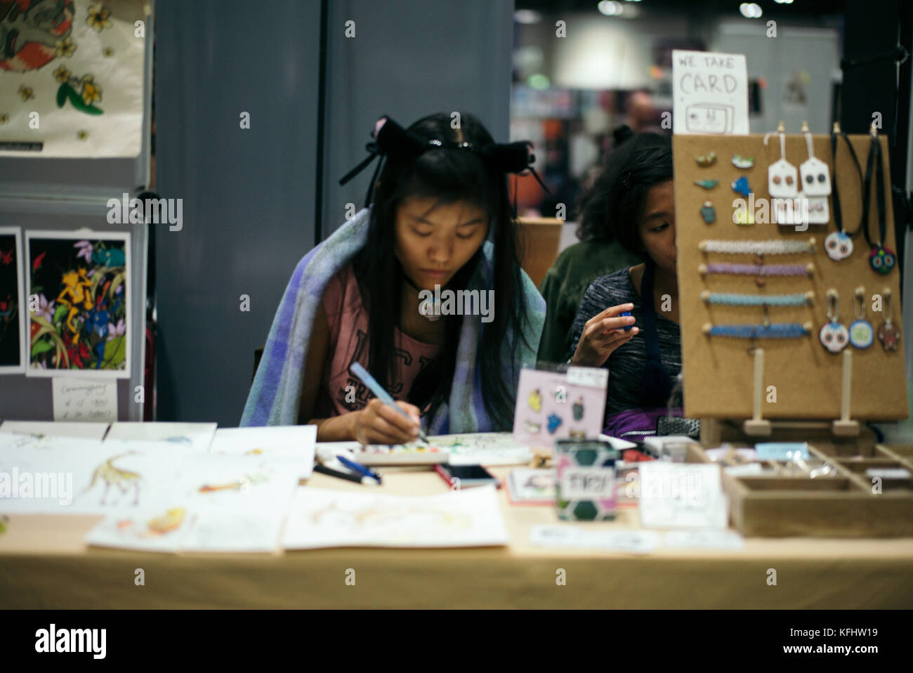 London, UK. 29th Oct, 2017. Celebrities, interviews, guests, cosplayers ...