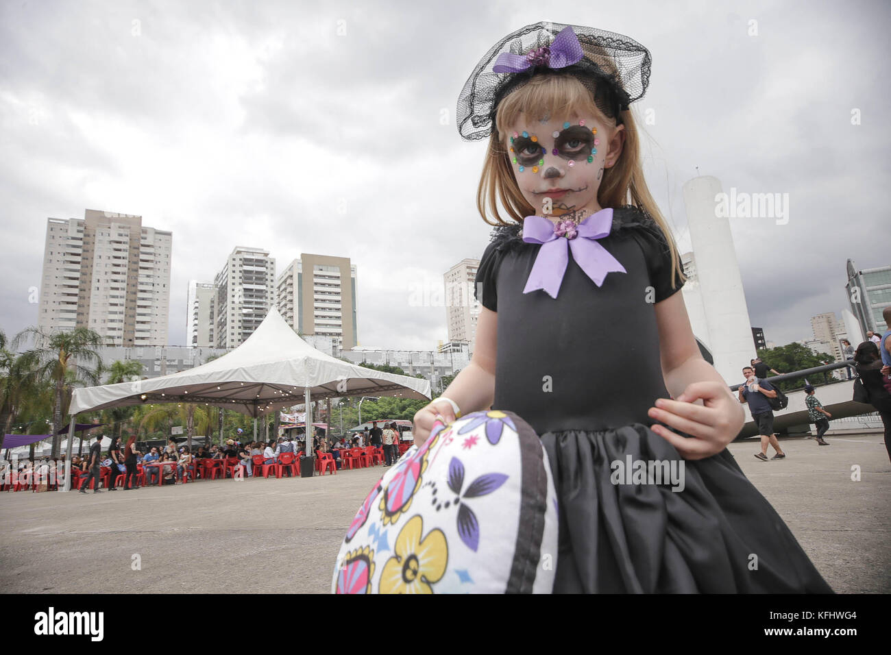 Catrina mexico children hi-res stock photography and images - Alamy