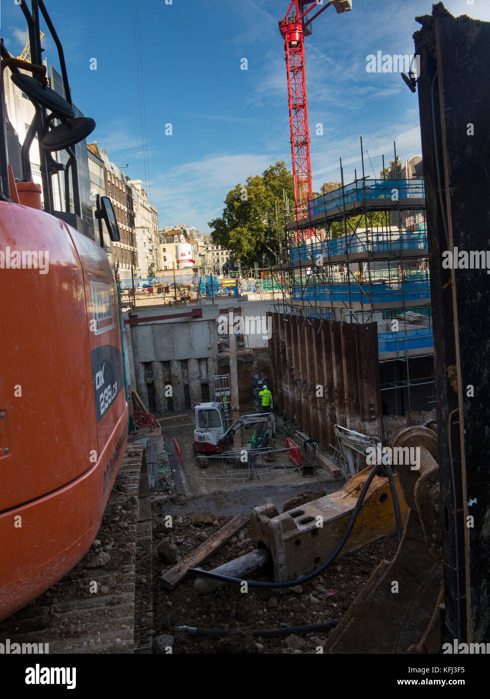 Bond street crossrail site hi-res stock photography and images - Alamy