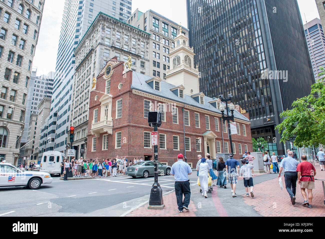 Old State House in Boston was built in 1713 and is one of the oldest ...