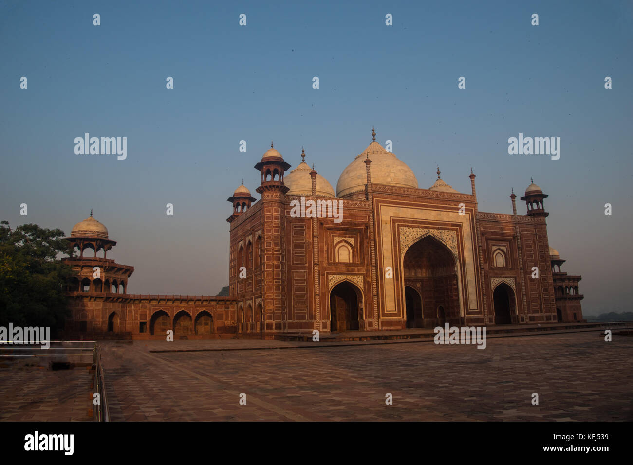 Taj Mahal complex in Agra India Stock Photo - Alamy
