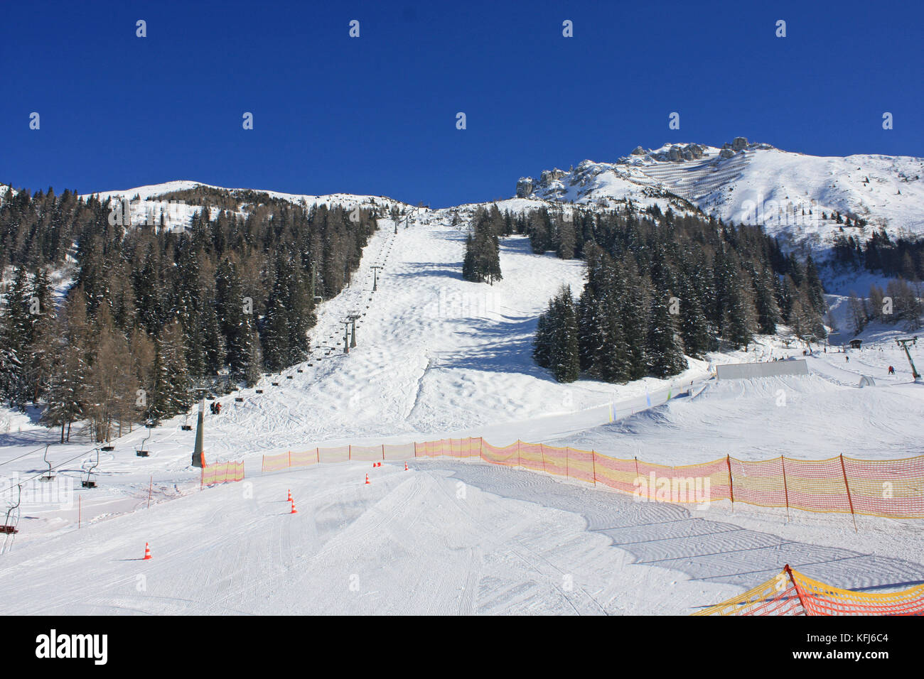 Axamer Lizum Skigebiet in Österreich Stock Photo - Alamy