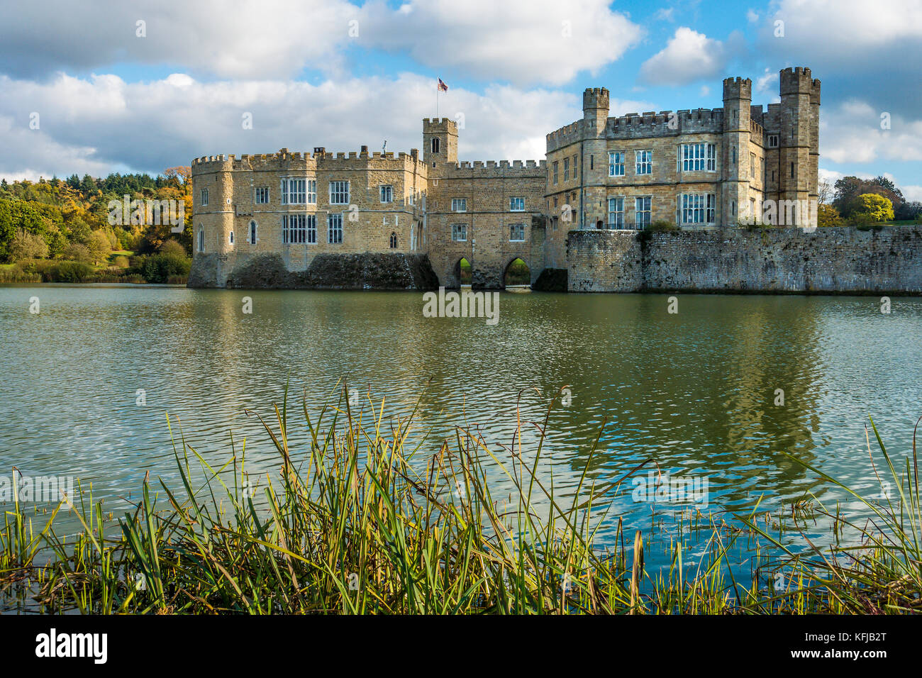 Leeds castle hi-res stock photography and images - Alamy