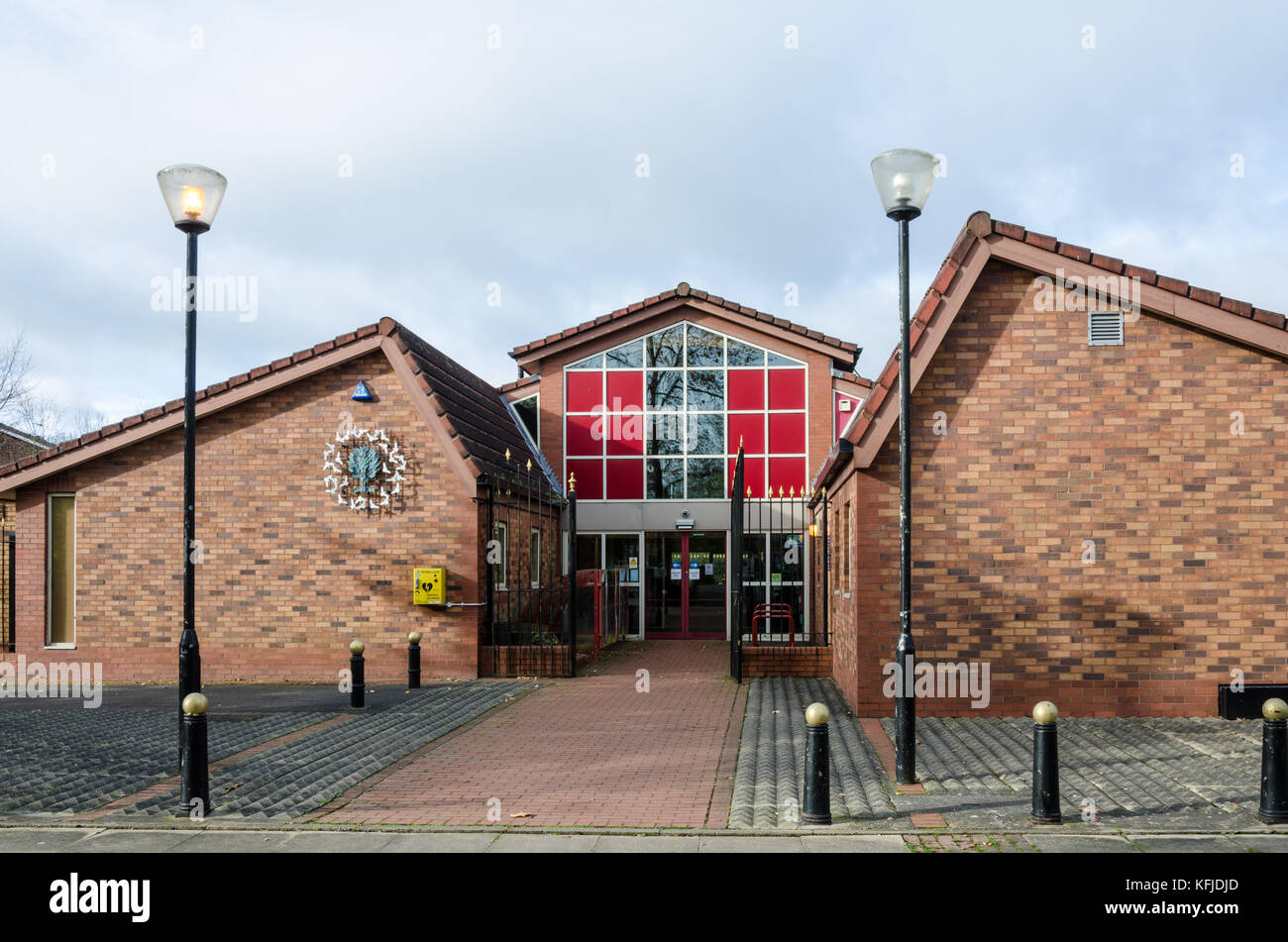 Library service hi-res stock photography and images - Alamy