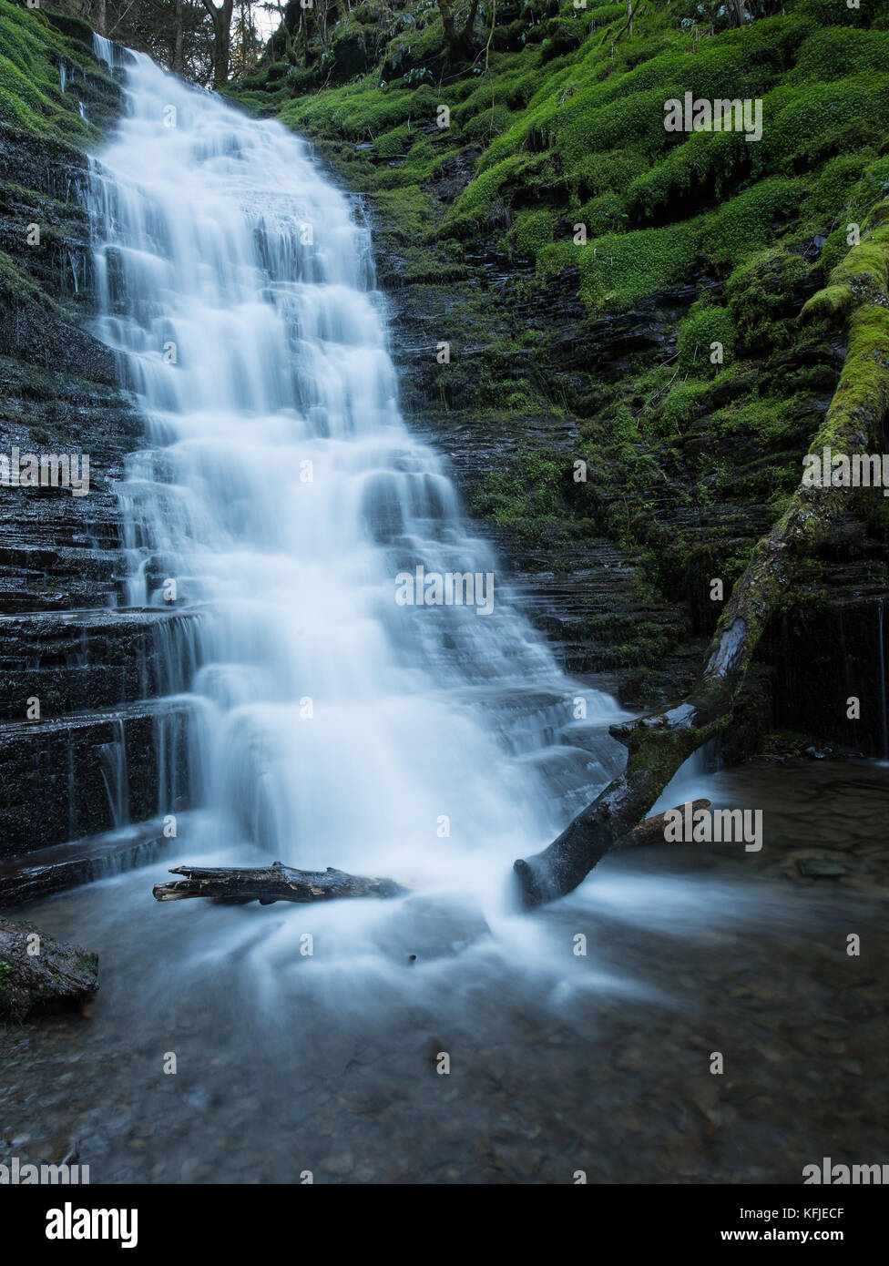 Water break its neck waterfall hi-res stock photography and images - Alamy