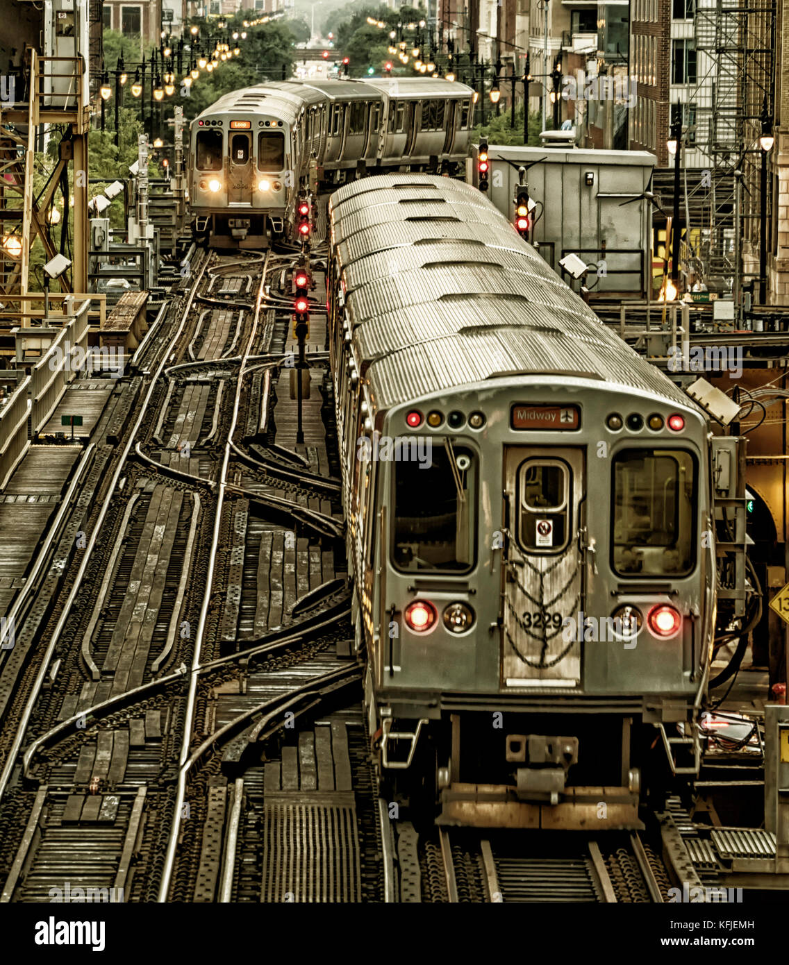 Train on elevated tracks within buildings at the Loop, Chicago City ...