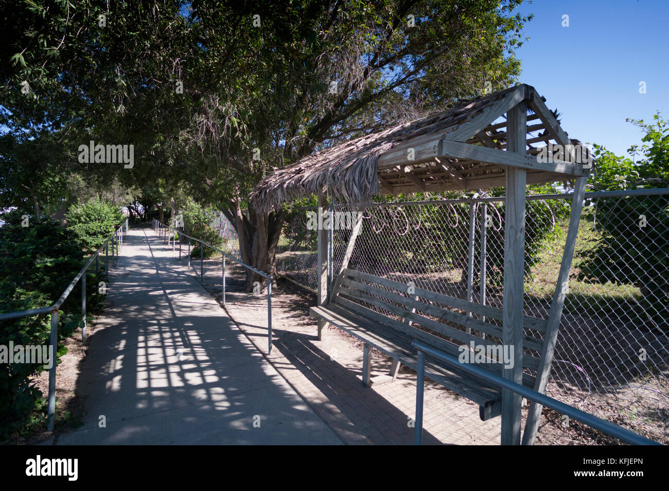 Walkway from the parking lot to the border crossing at Nuevo Progreso ...