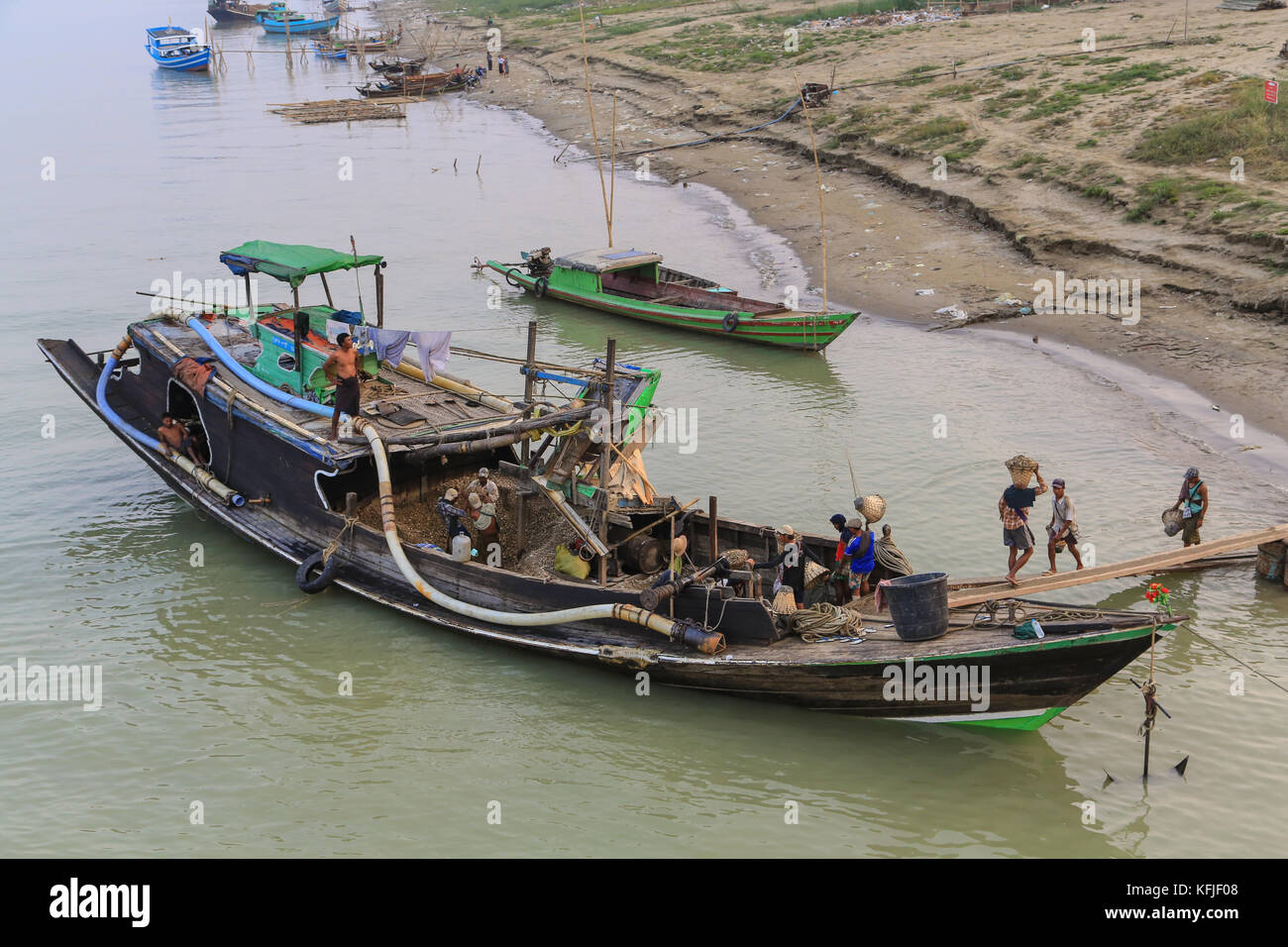 Gravel boat hi-res stock photography and images - Alamy