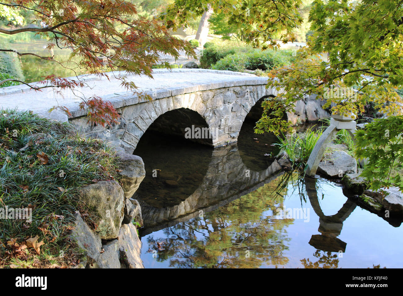Moon bridge maymont park hi-res stock photography and images - Alamy