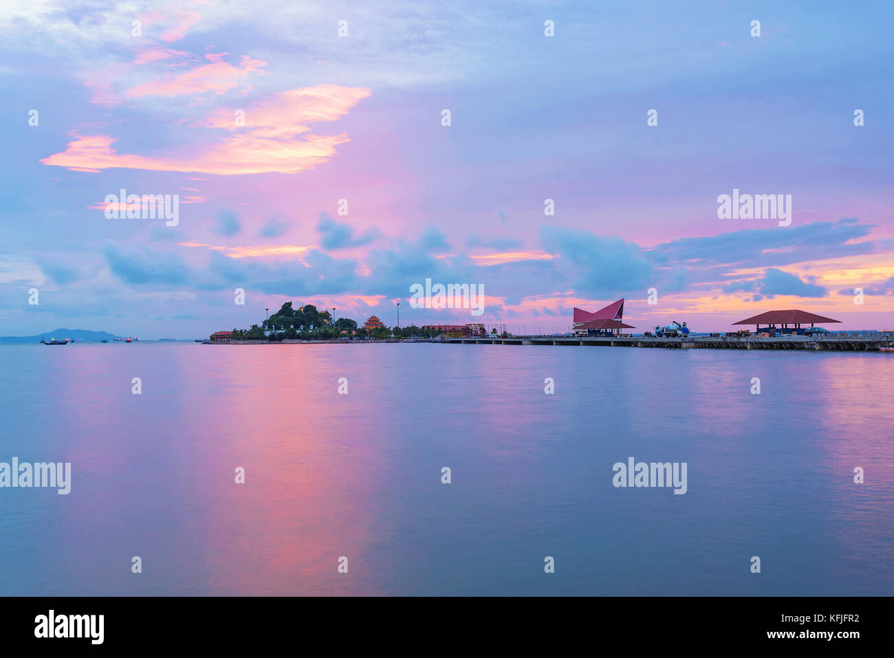 Sriracha scenic ocean view in Thailand Stock Photo - Alamy