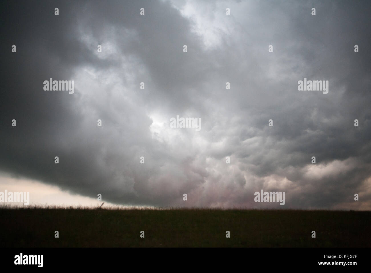 Gloomy sky hi-res stock photography and images - Alamy