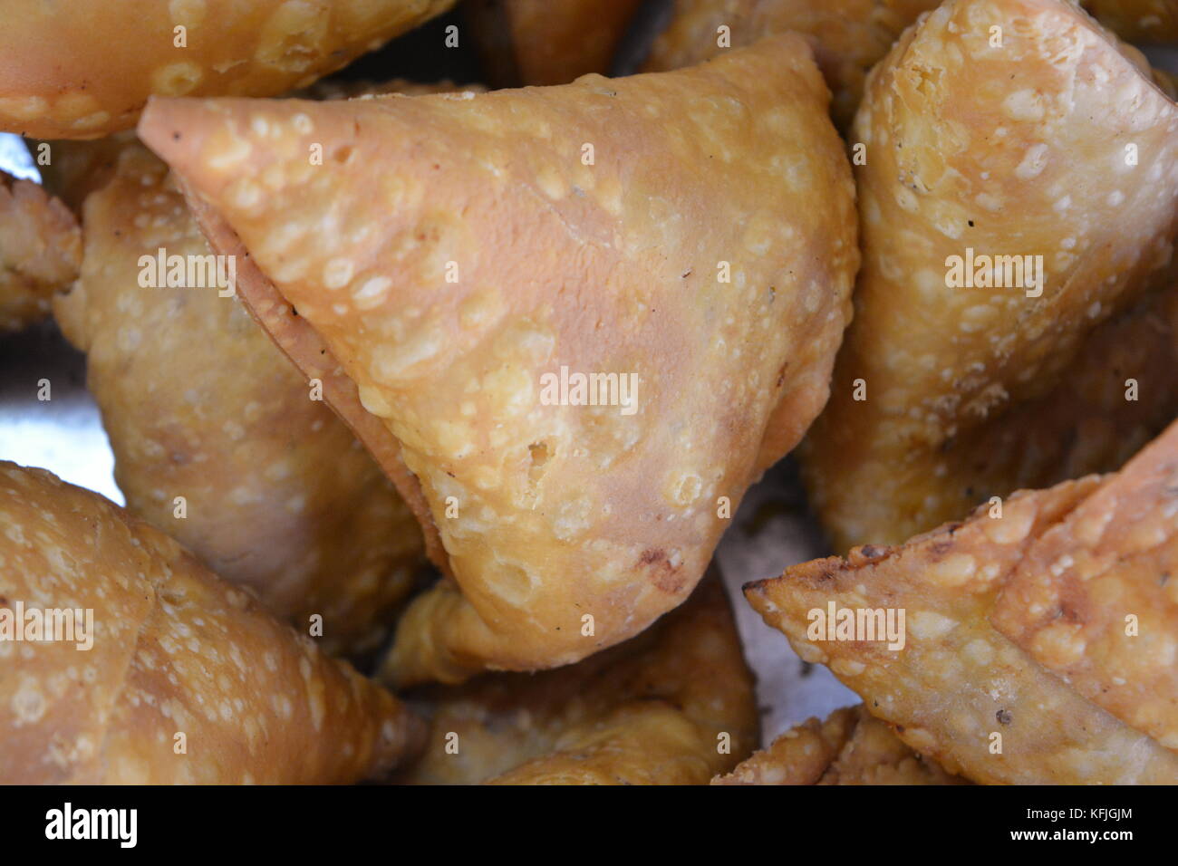 Indian samosa hi-res stock photography and images - Alamy