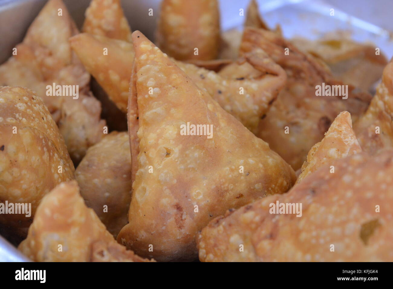 Indian samosa hi-res stock photography and images - Alamy