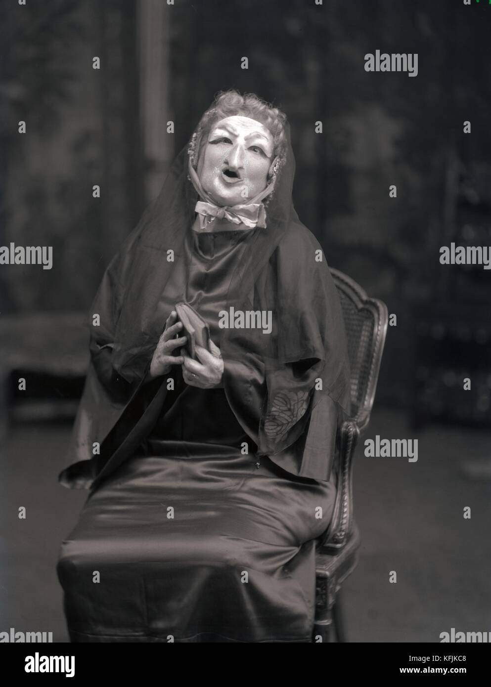 French actress and singer from the "Music-Hall" Yvette Guilbert (1865 ...