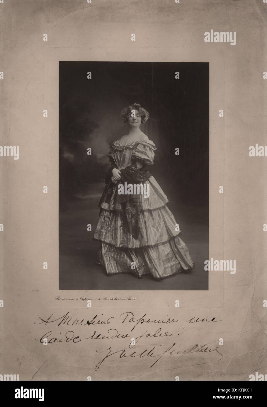 Singer yvette guilbert hi-res stock photography and images - Alamy