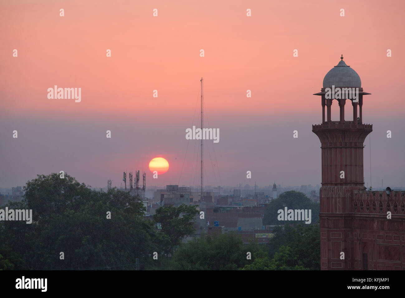 Lahore city scape with mosque minaret, Pakistan Stock Photo - Alamy