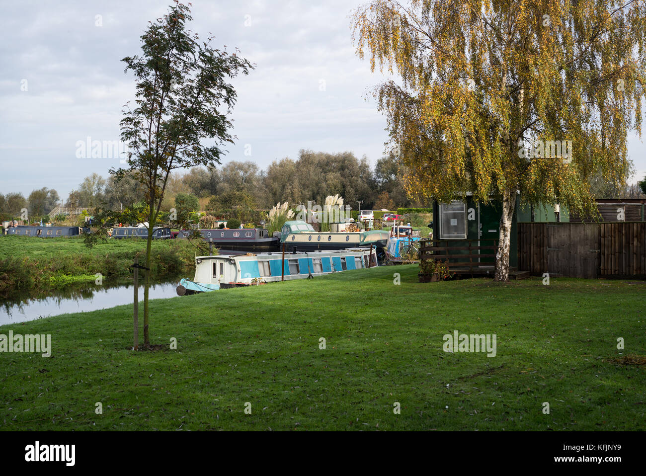 Riverside Island Marina moorings Stock Photo - Alamy