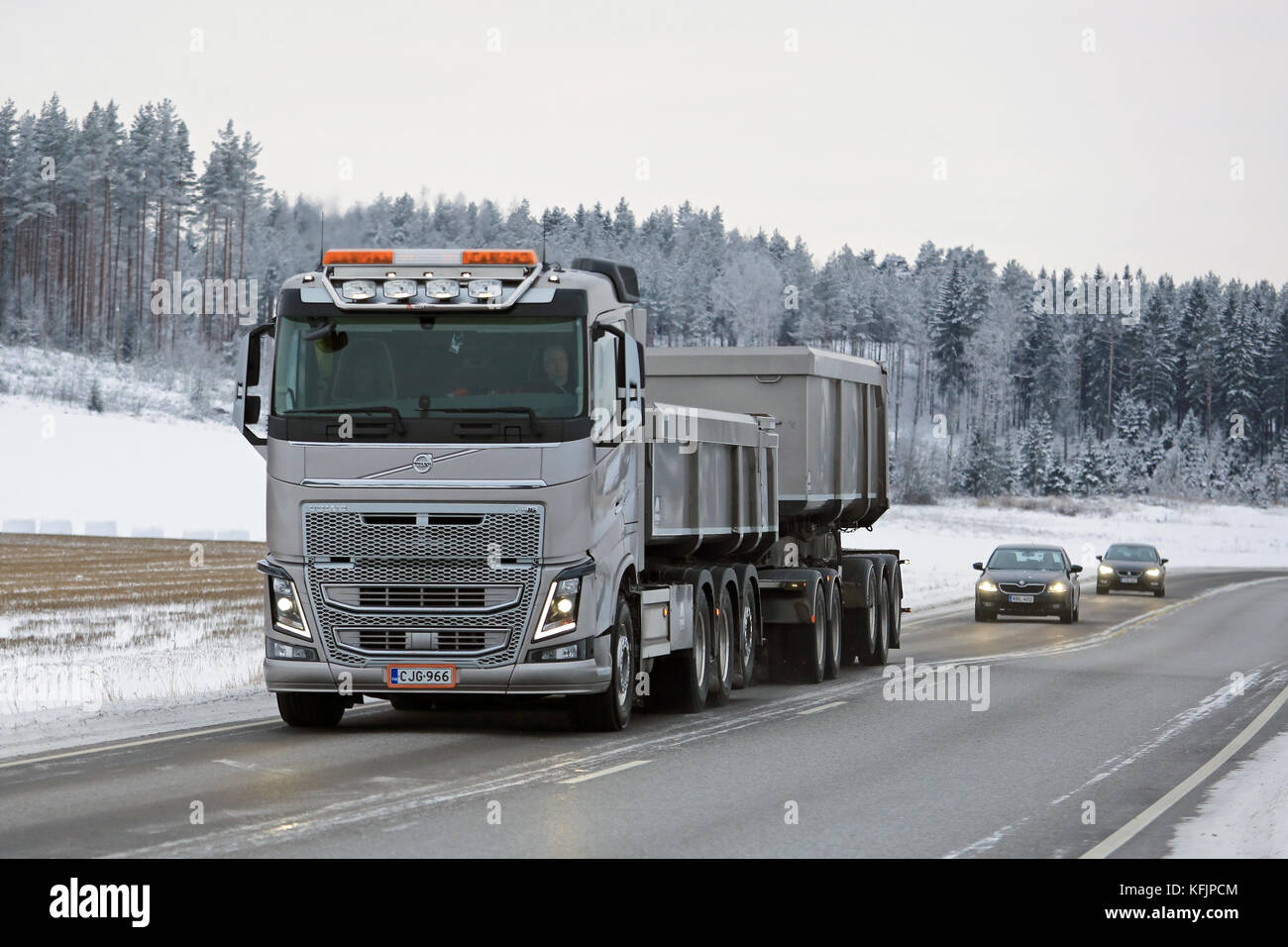 Combination truck hi-res stock photography and images - Alamy