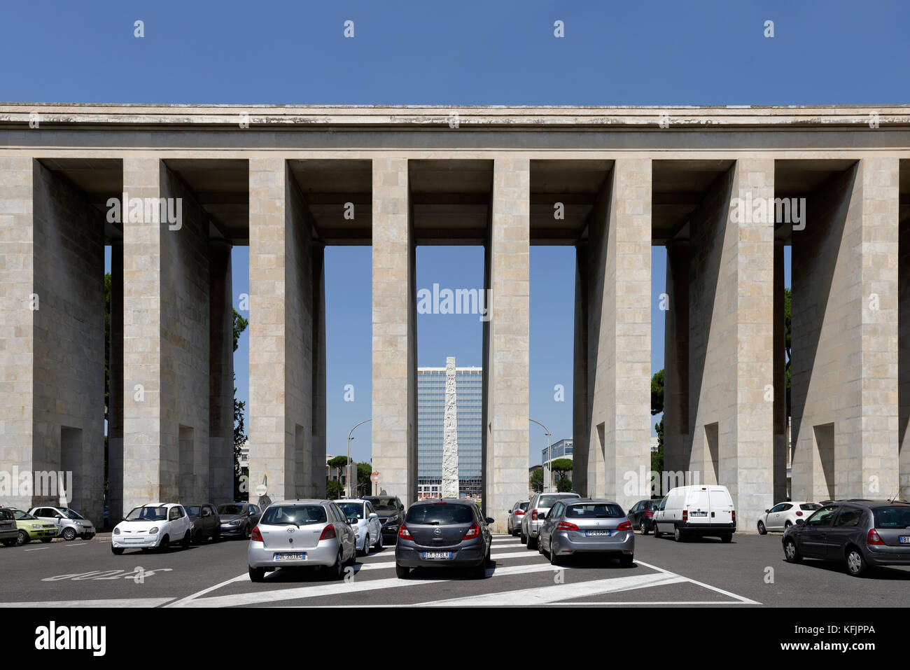 Colonnaded porch hi-res stock photography and images - Alamy