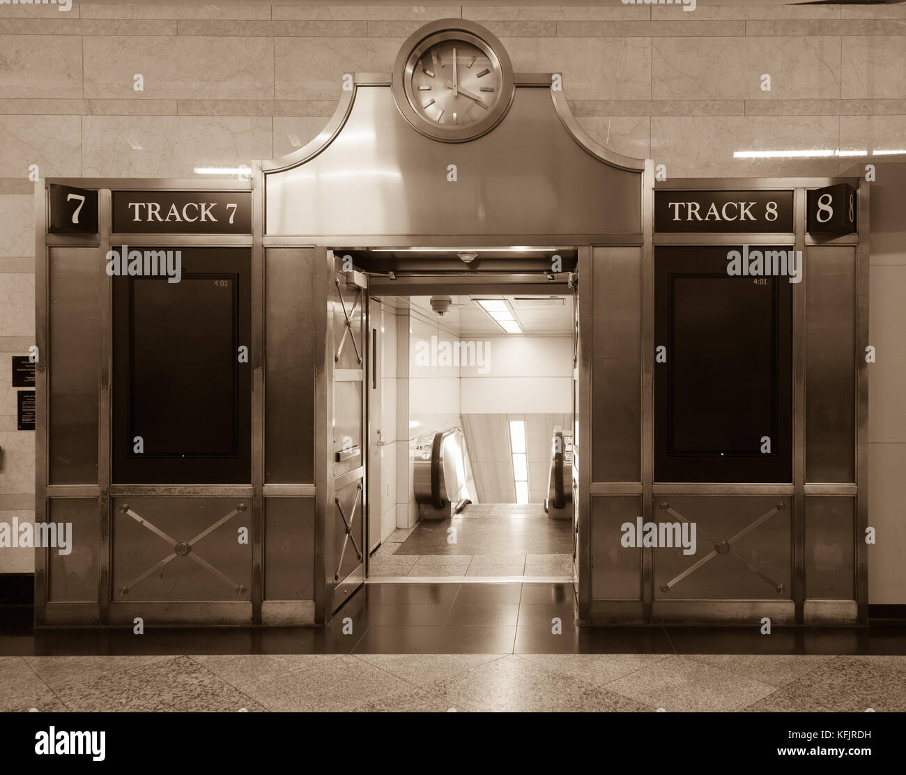 New Jersey Transit entrance to Tracks 7 and 8, New York Penn Station ...