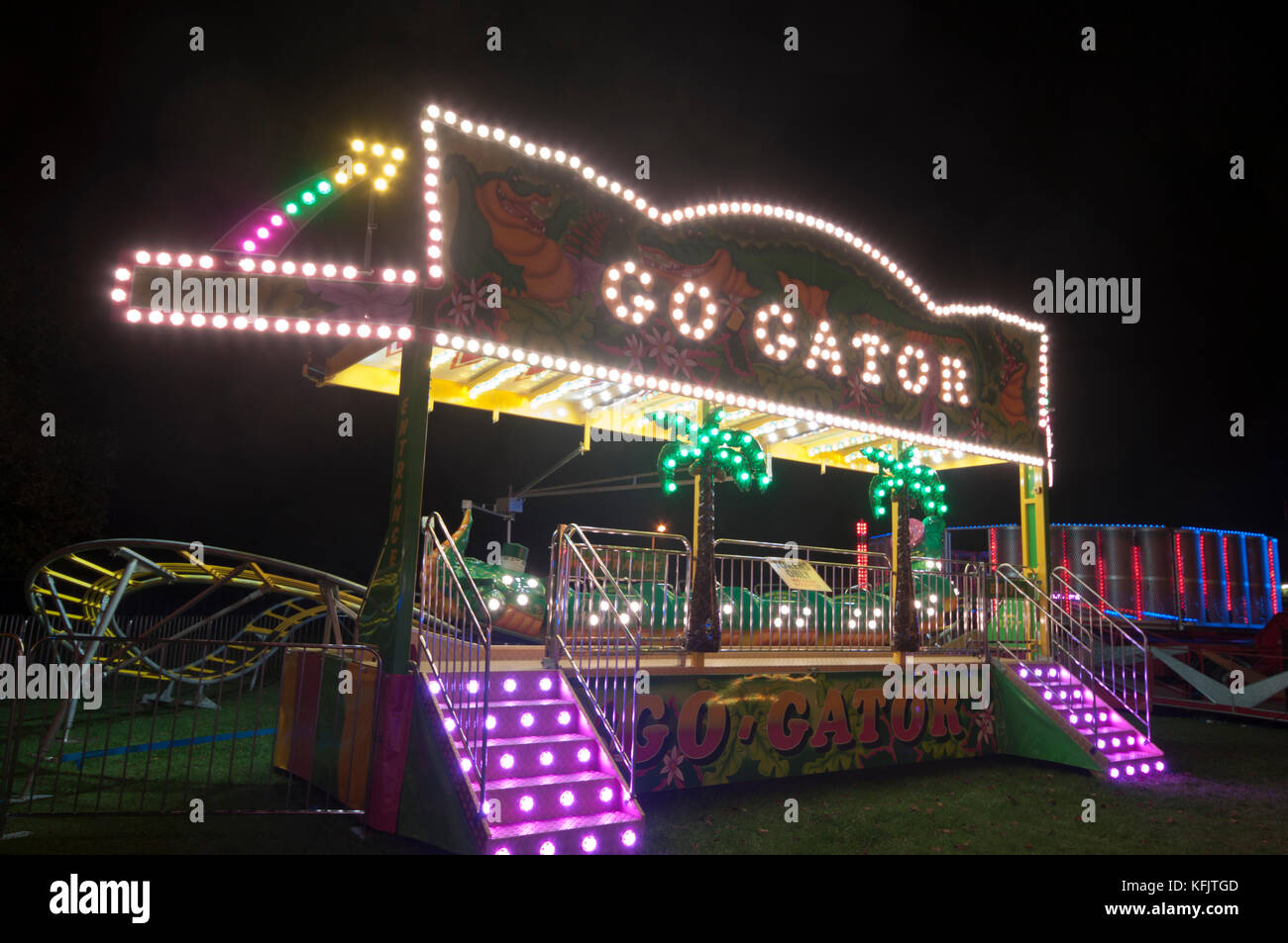 Fairground at night hi-res stock photography and images - Alamy