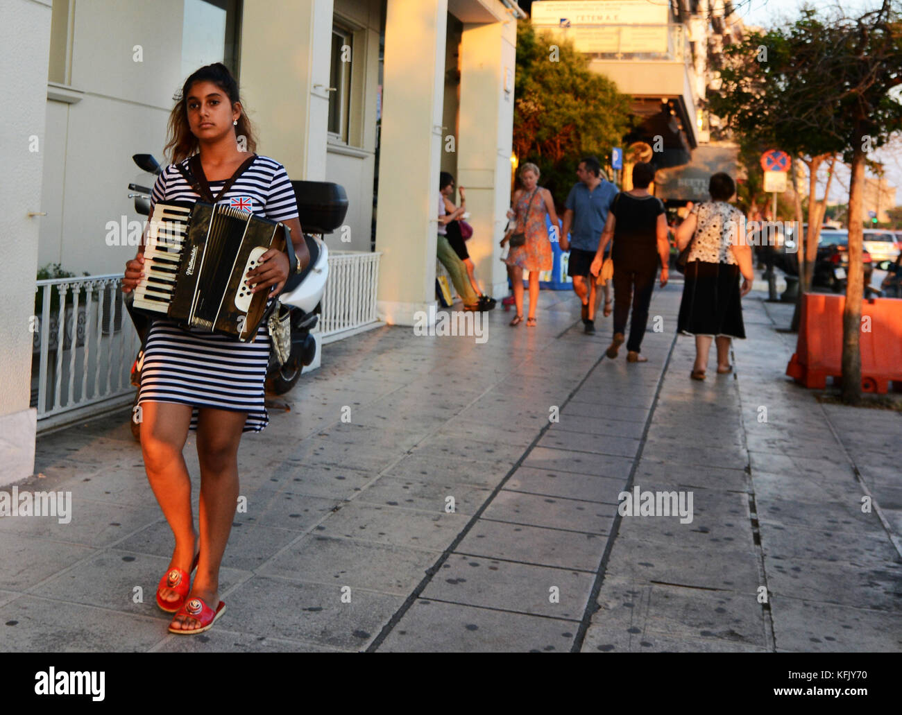 Gypsy girl hi-res stock photography and images - Alamy