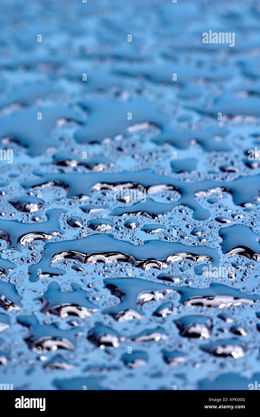 A studio photo of water droplets Stock Photo - Alamy